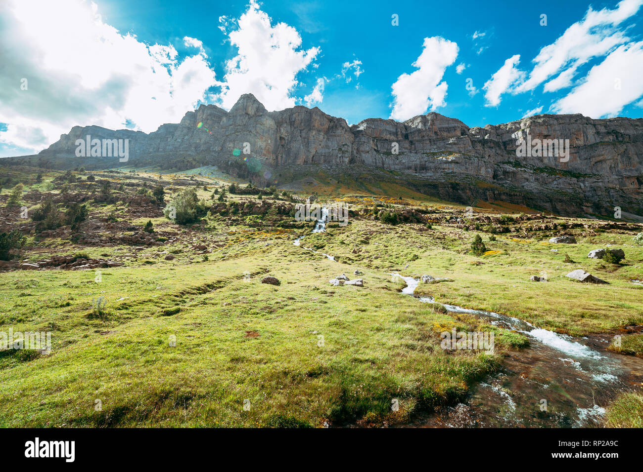 View of Circo de Soaso, Ordesa National Park, Aragon. Pyrenees ...