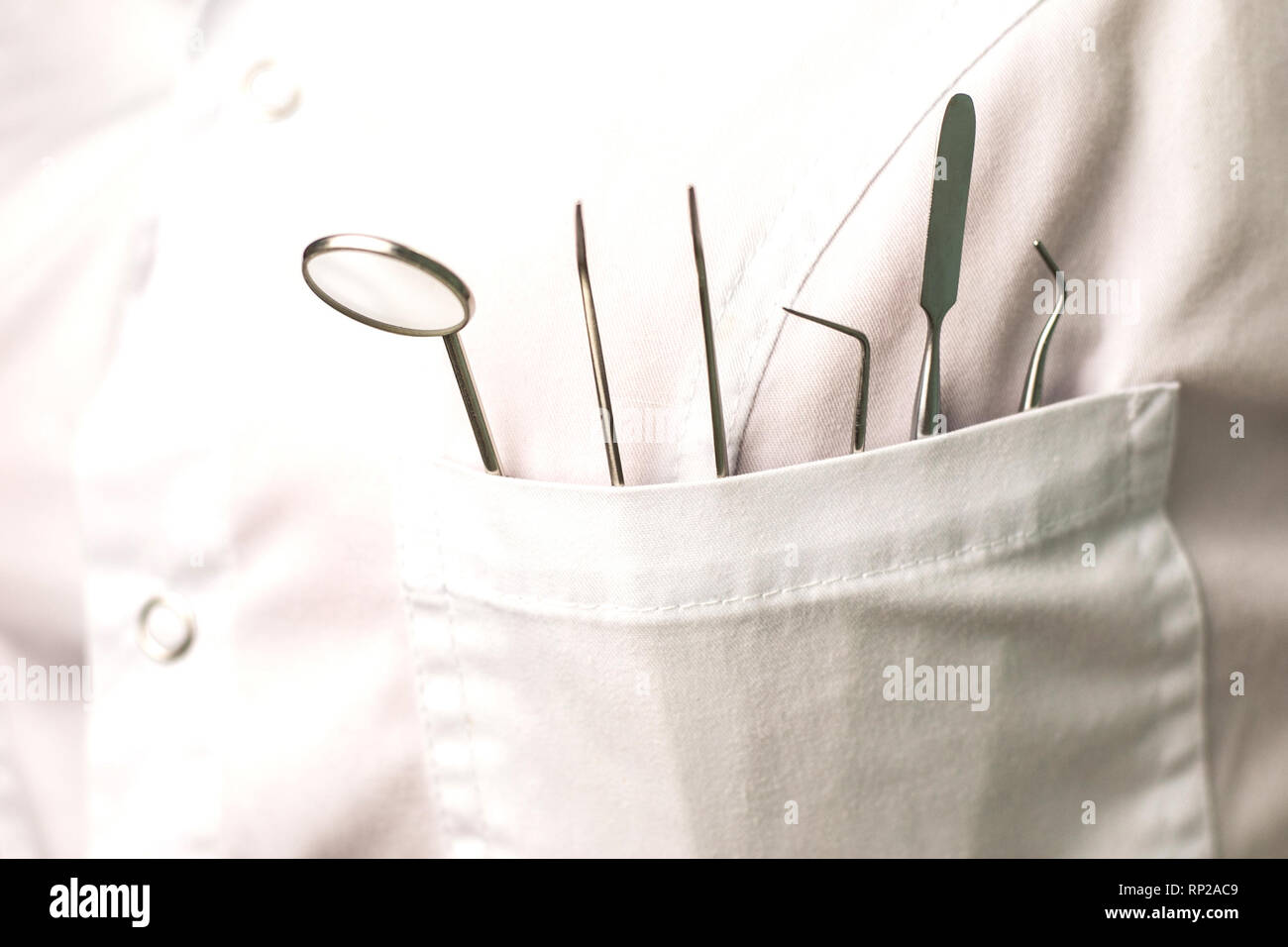 Dentists hook hi-res stock photography and images - Alamy