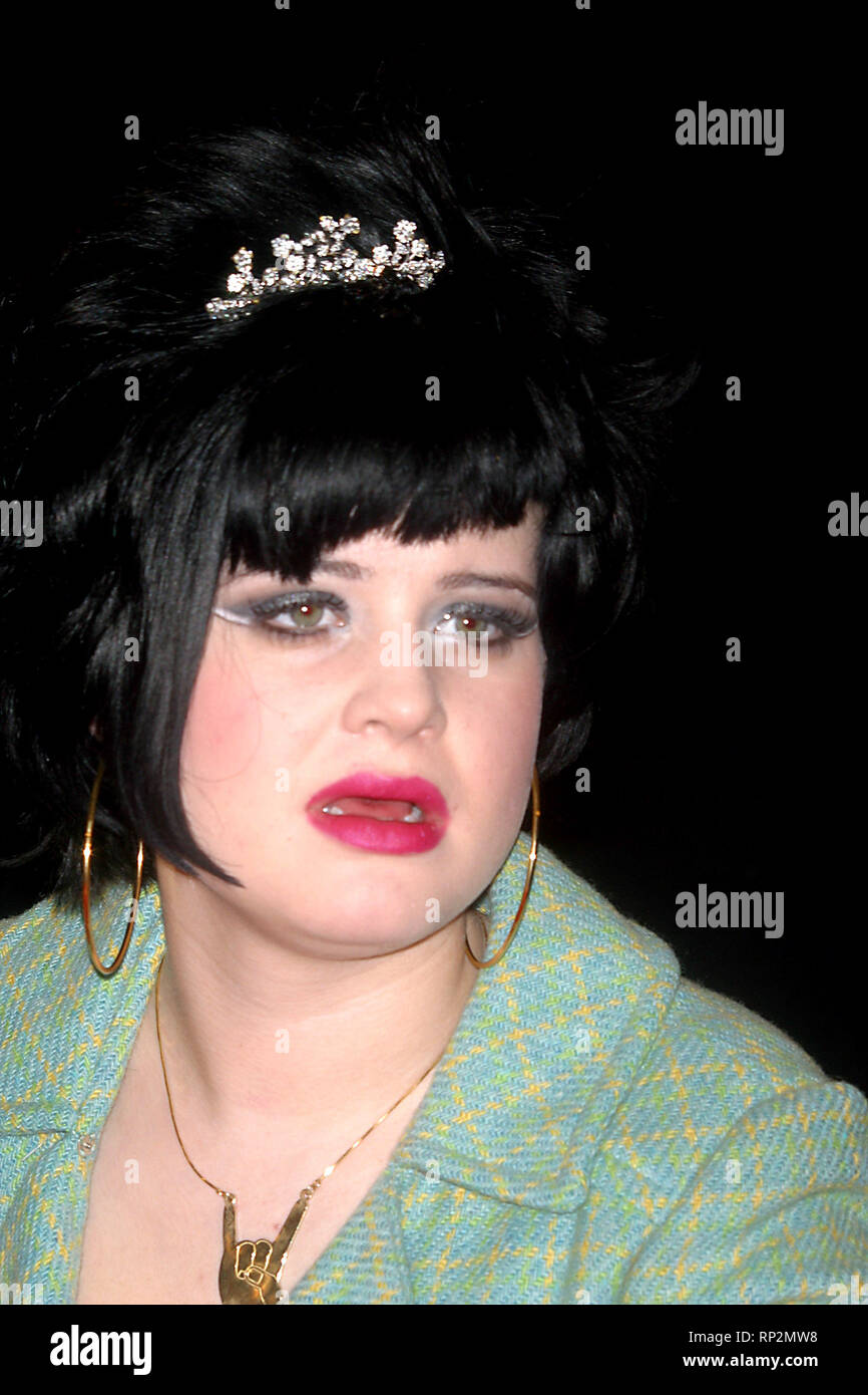 Kelly osbourne 2002 hi-res stock photography and images - Alamy