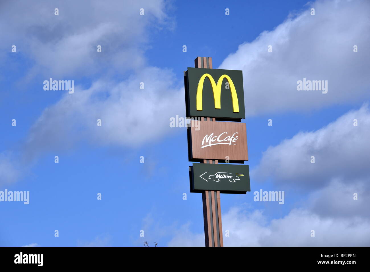 Mcdonalds mcdrive hi-res stock photography and images - Alamy