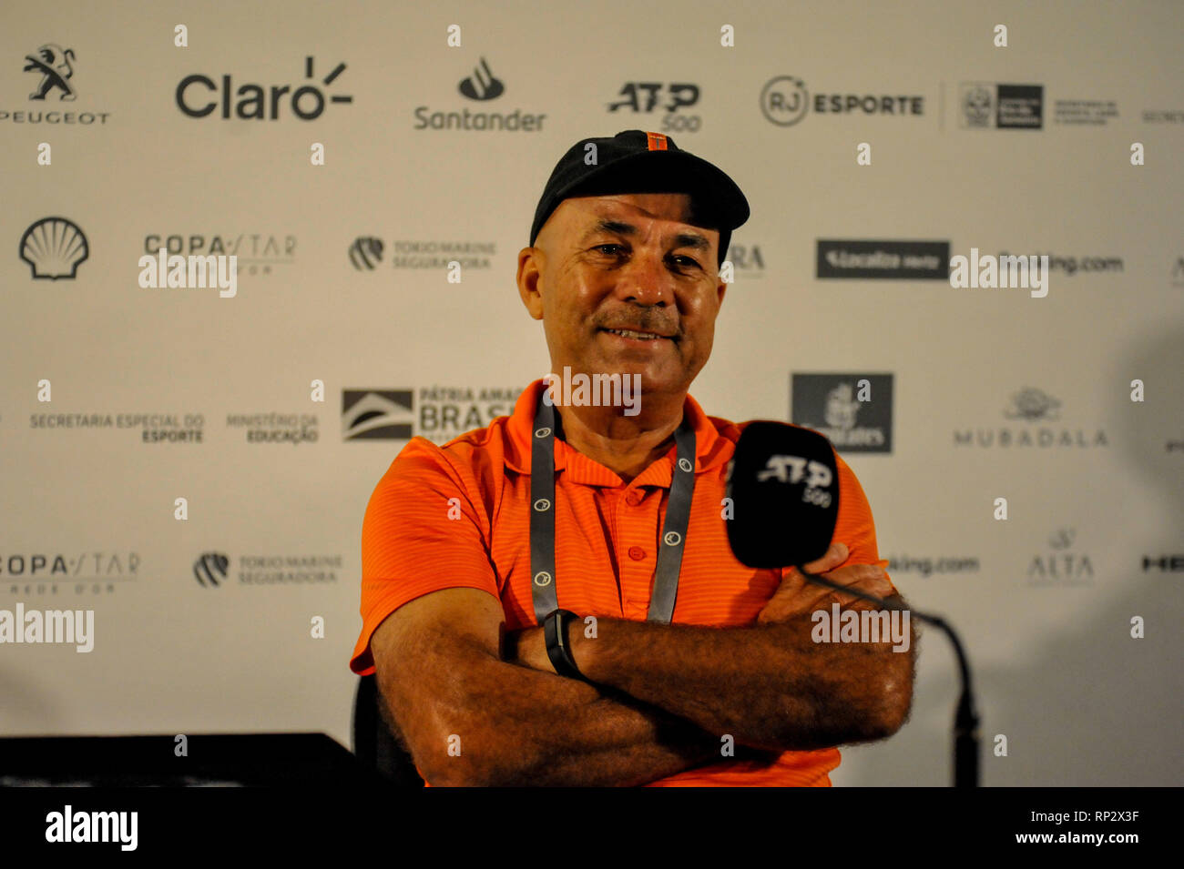 Rio De Janeiro, Brazil. 20th Feb, 2019. Collective of the honoree Lari ...