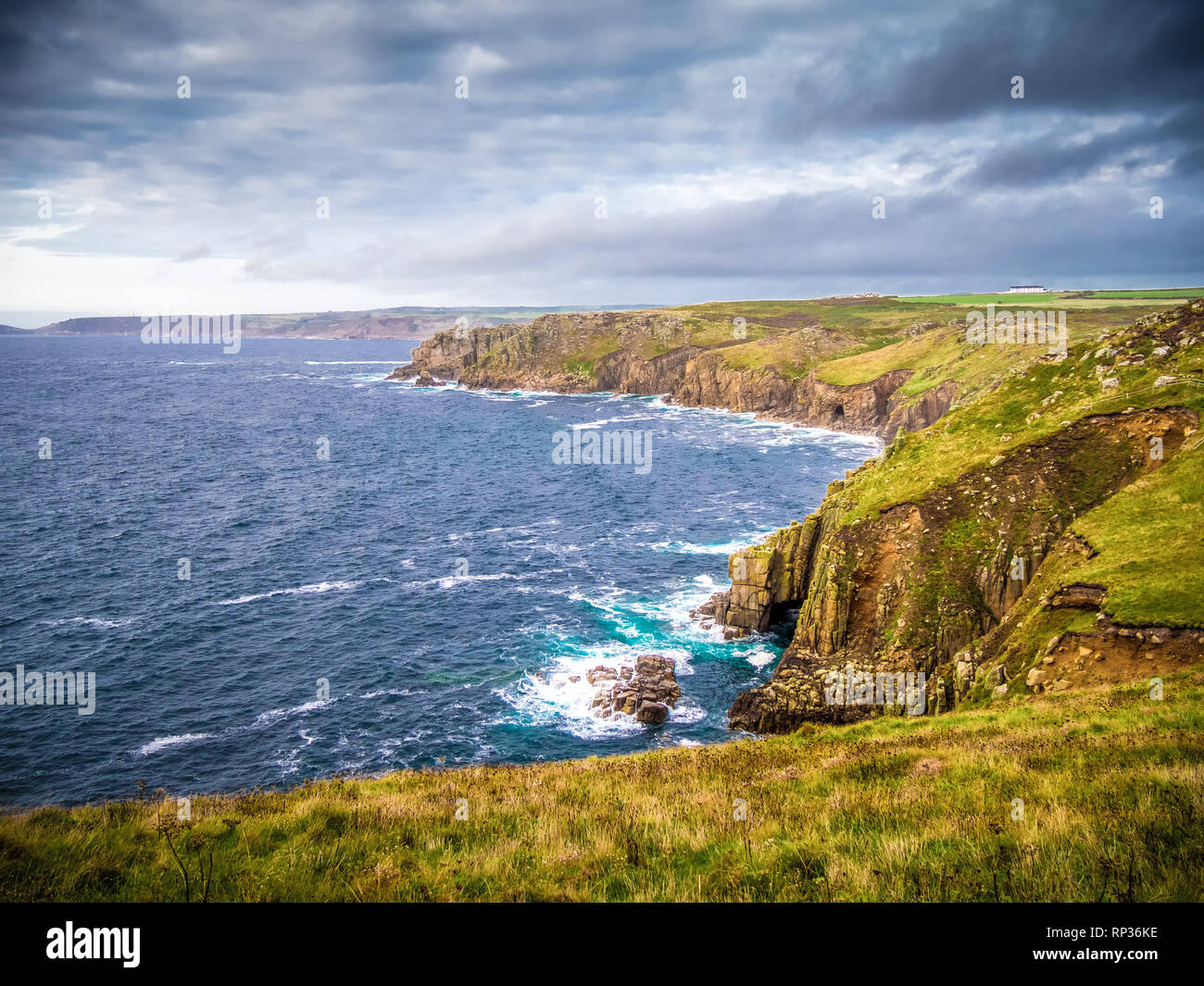 Famous landmark in cornwall lands hi-res stock photography and images ...