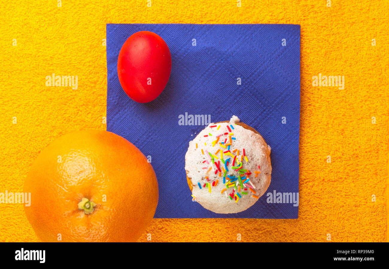 Kulichi, traditional Russian Easter cake with icing and dyed eggs Stock ...