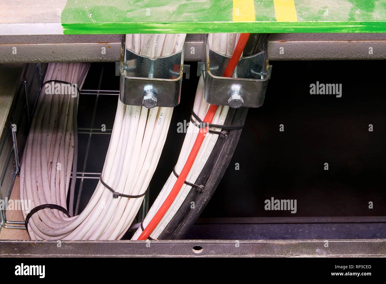 Static discharge stick hi-res stock photography and images - Alamy