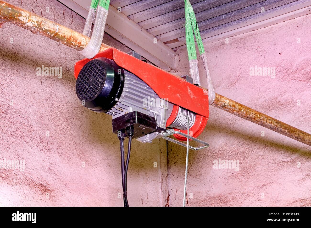 Electric hoist lift. Hoist lift Engine lift. Closeup Stock Photo - Alamy