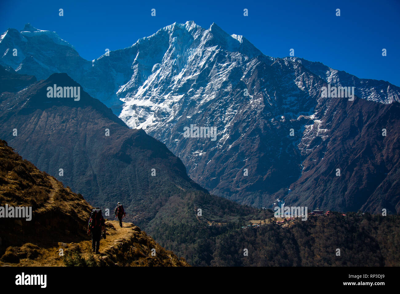 Mount everest landscape hi-res stock photography and images - Alamy