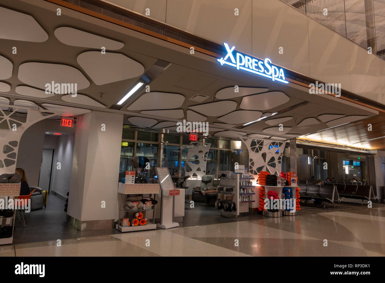 XpresSpa, a spa treatment outlet in Los Angeles International Airport ...