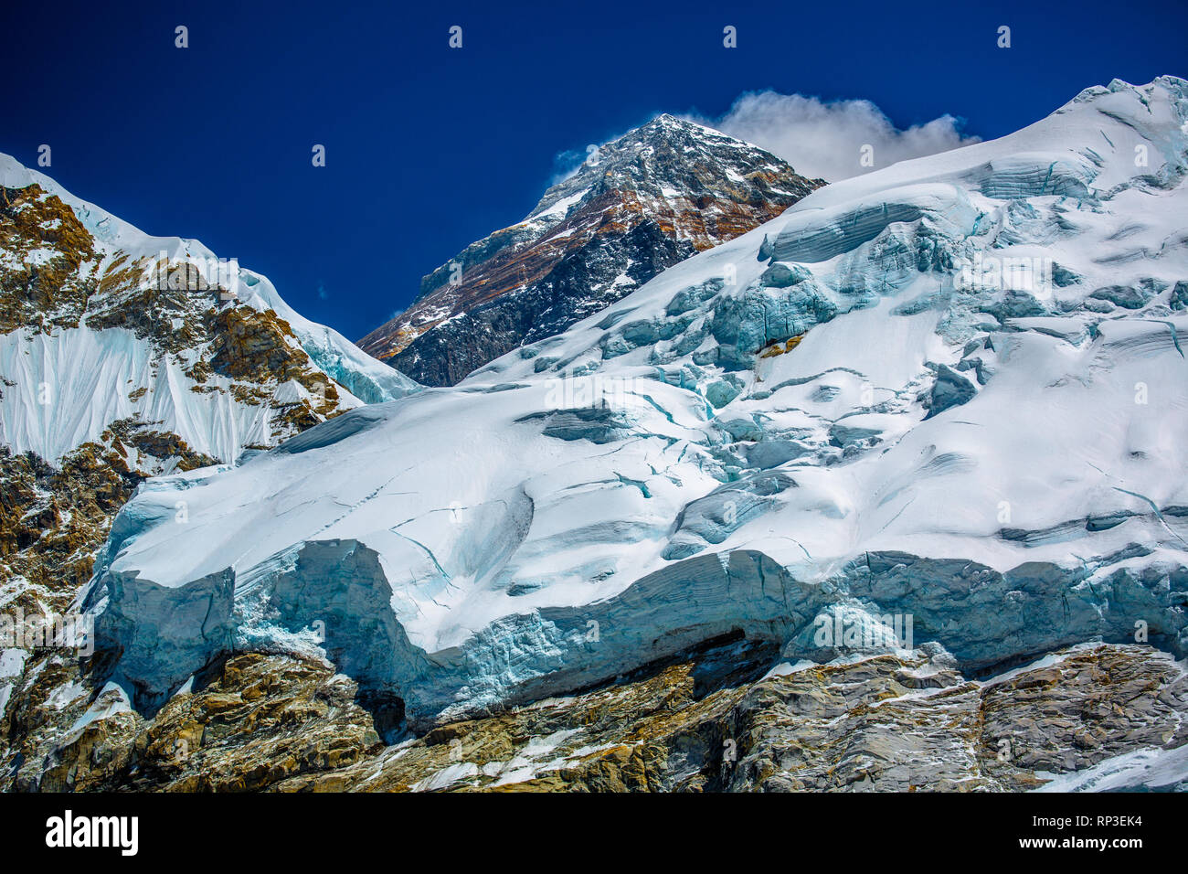 Mount everest landscape hi-res stock photography and images - Alamy