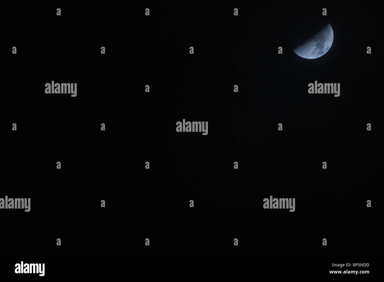 Photography of the moon hi-res stock photography and images - Alamy