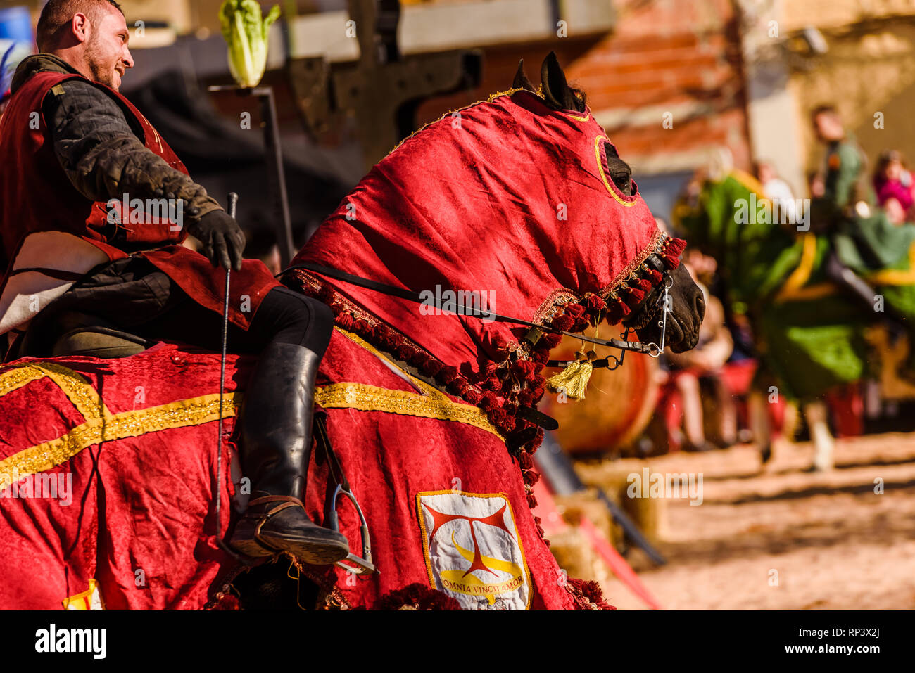 Dressed as medieval knights fight hi-res stock photography and images ...