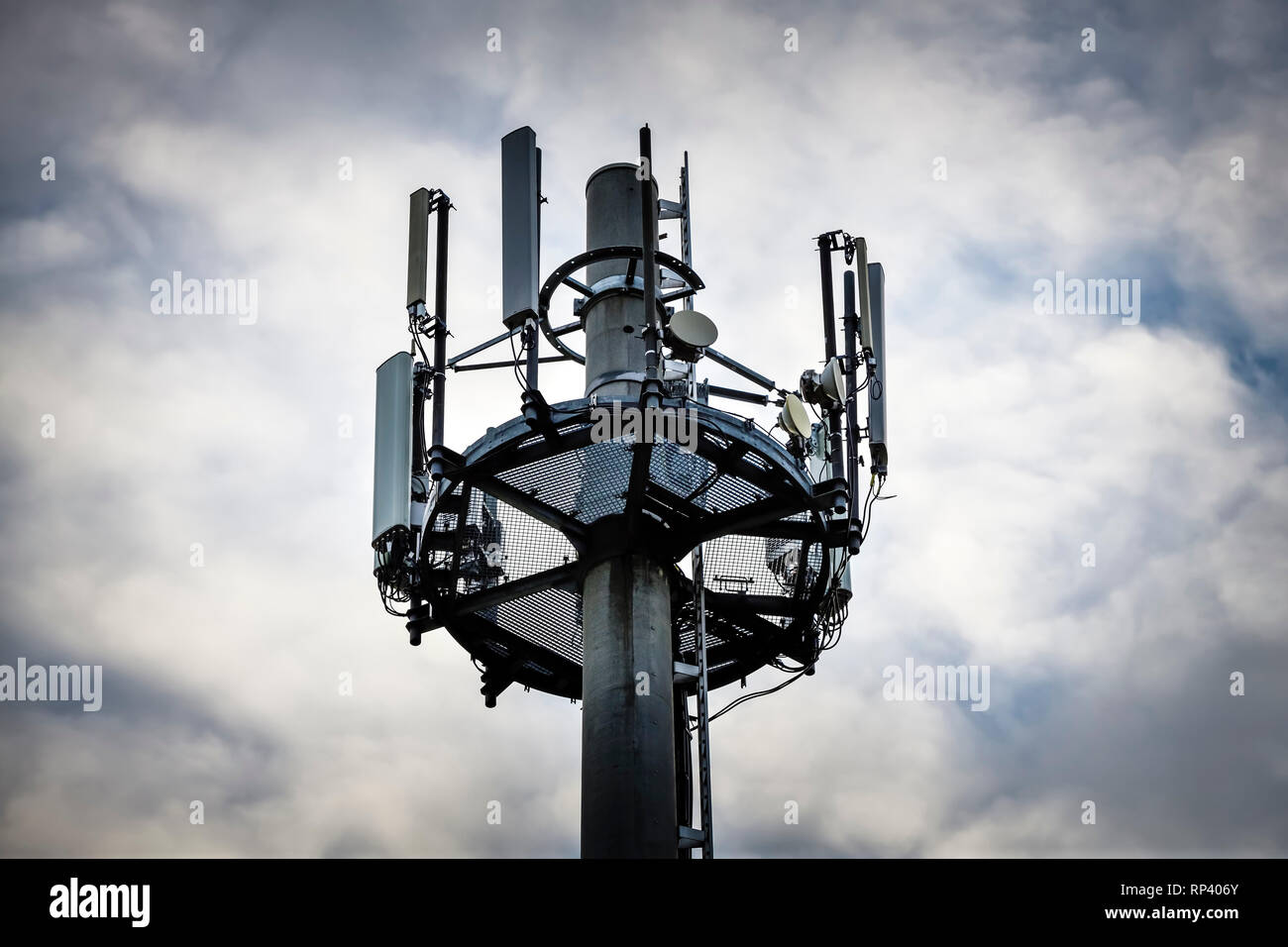 Handy sendemast hi-res stock photography and images - Alamy