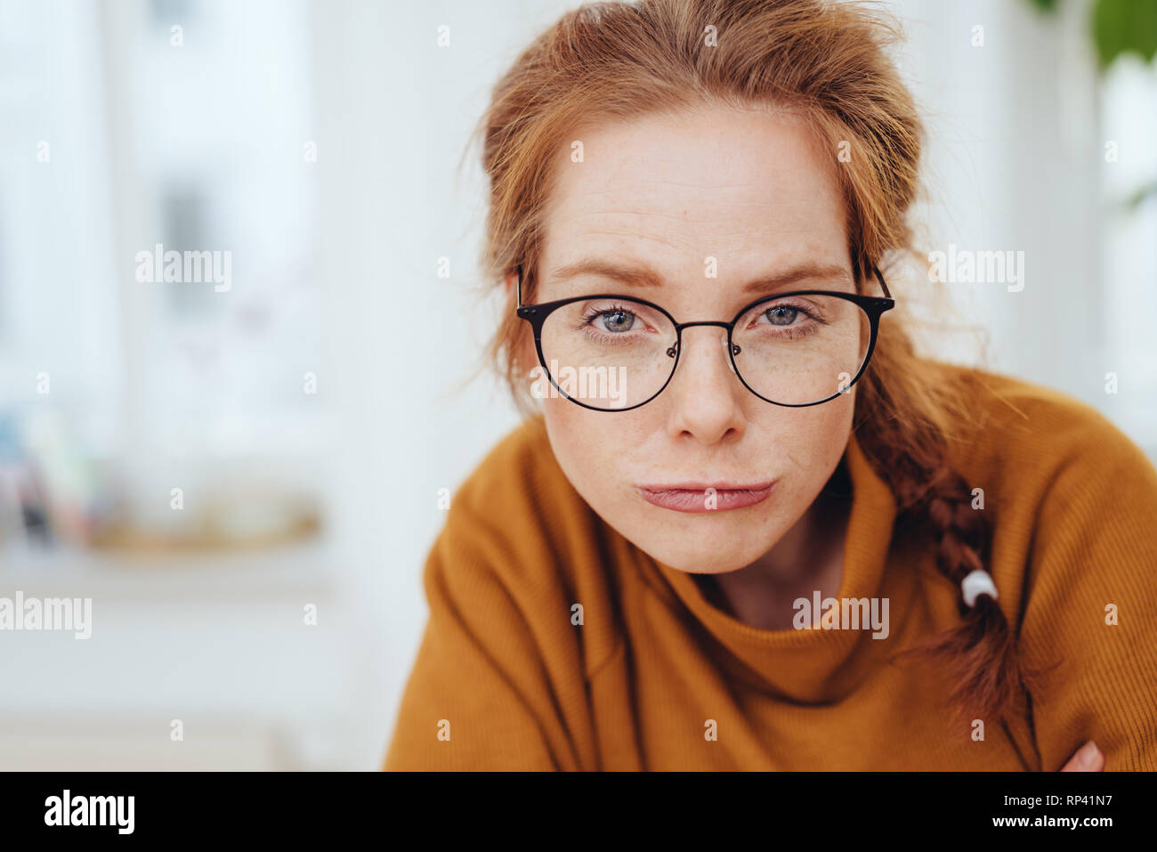 Looking questioning hi-res stock photography and images - Alamy