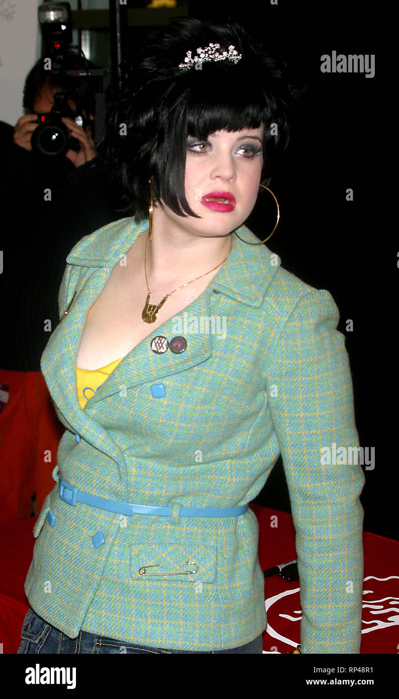 Kelly osbourne 2002 hi-res stock photography and images - Alamy