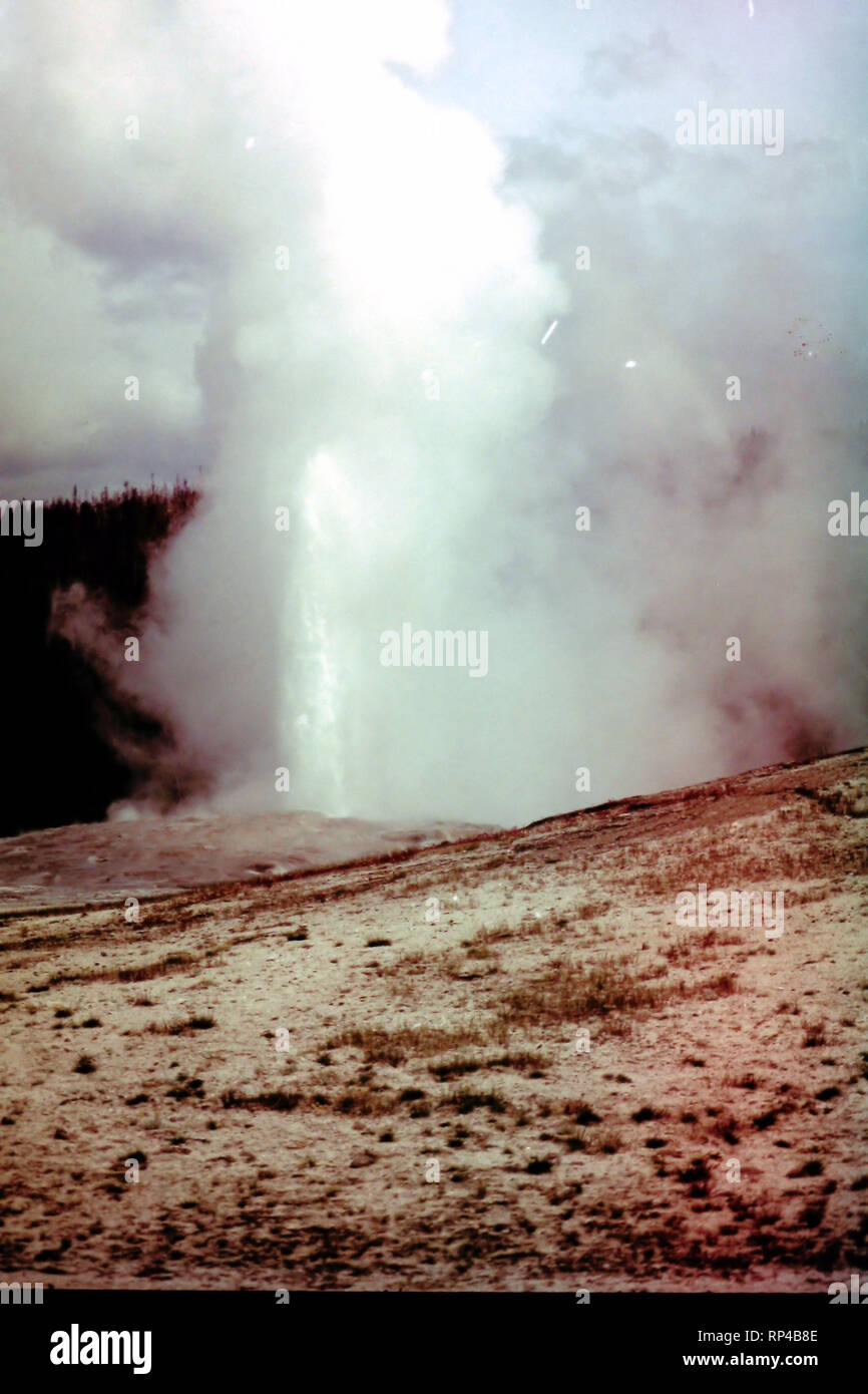 Yellowstone national park centre hi-res stock photography and images ...