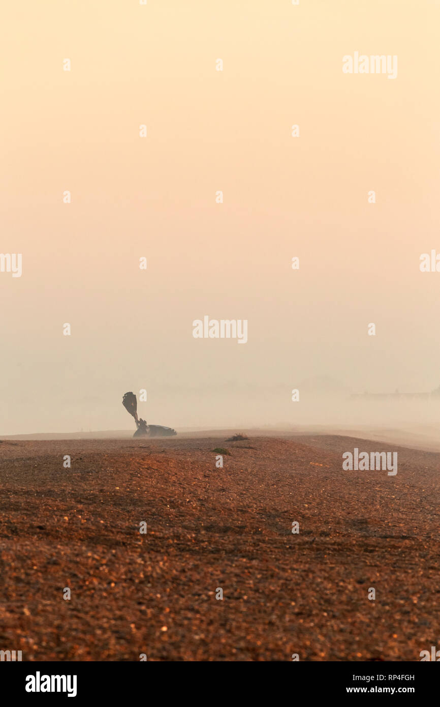 Aldeburgh suffolk scallop metal sculpture hi-res stock photography and ...
