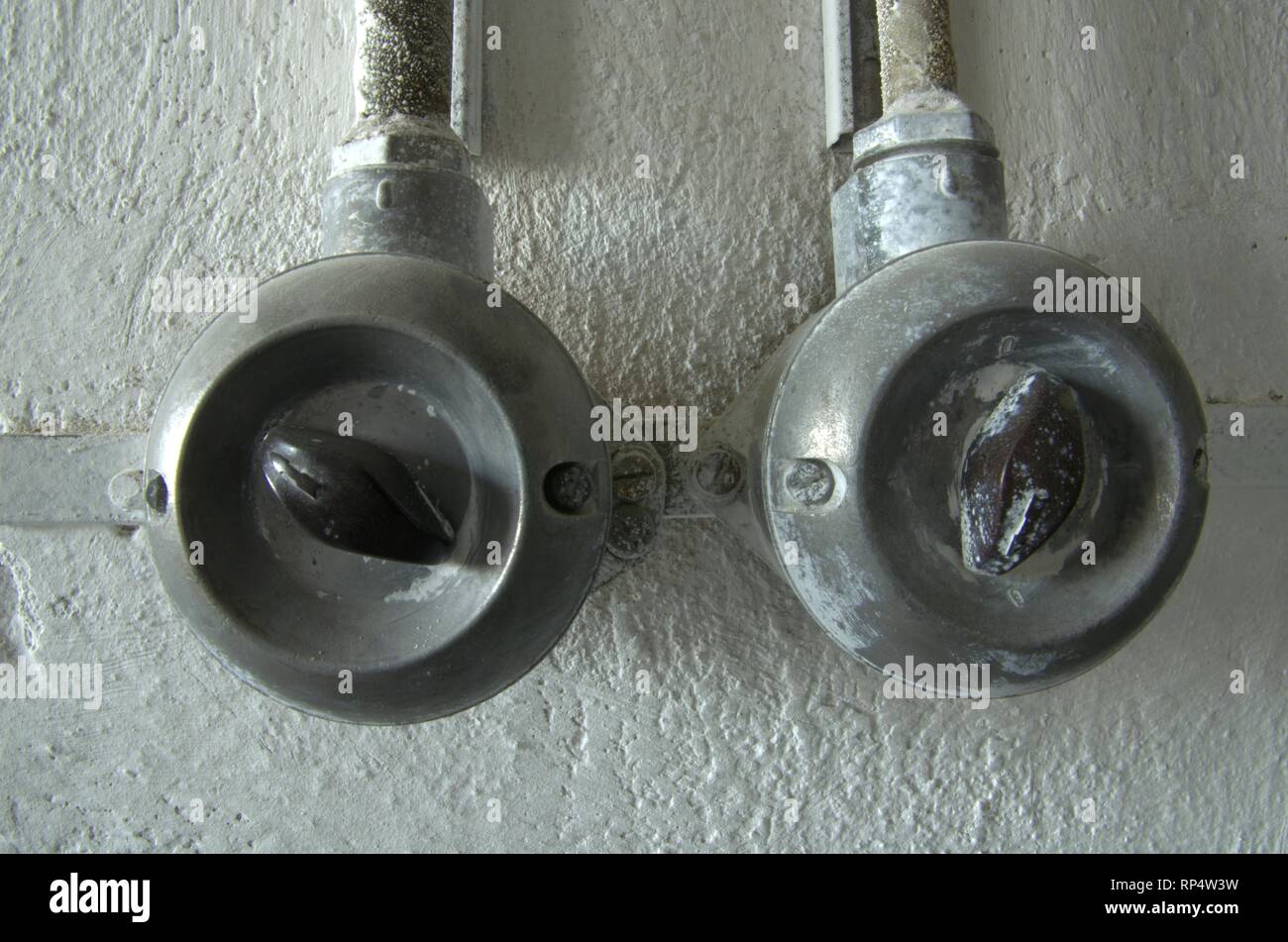 Old electrical switch. Vintage industrial switch on the wall Stock ...