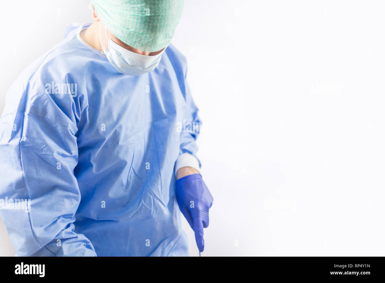 Surgical Gown Stock Photos & Surgical Gown Stock Images - Alamy