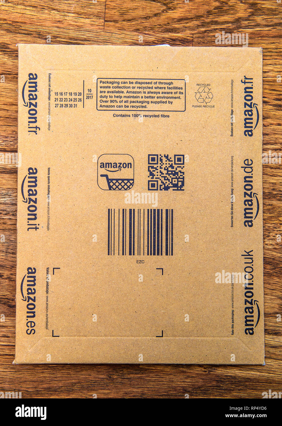 PPARIS, FRANCE - JUN 21, 2018: Directly above view of Amazon parcel ...