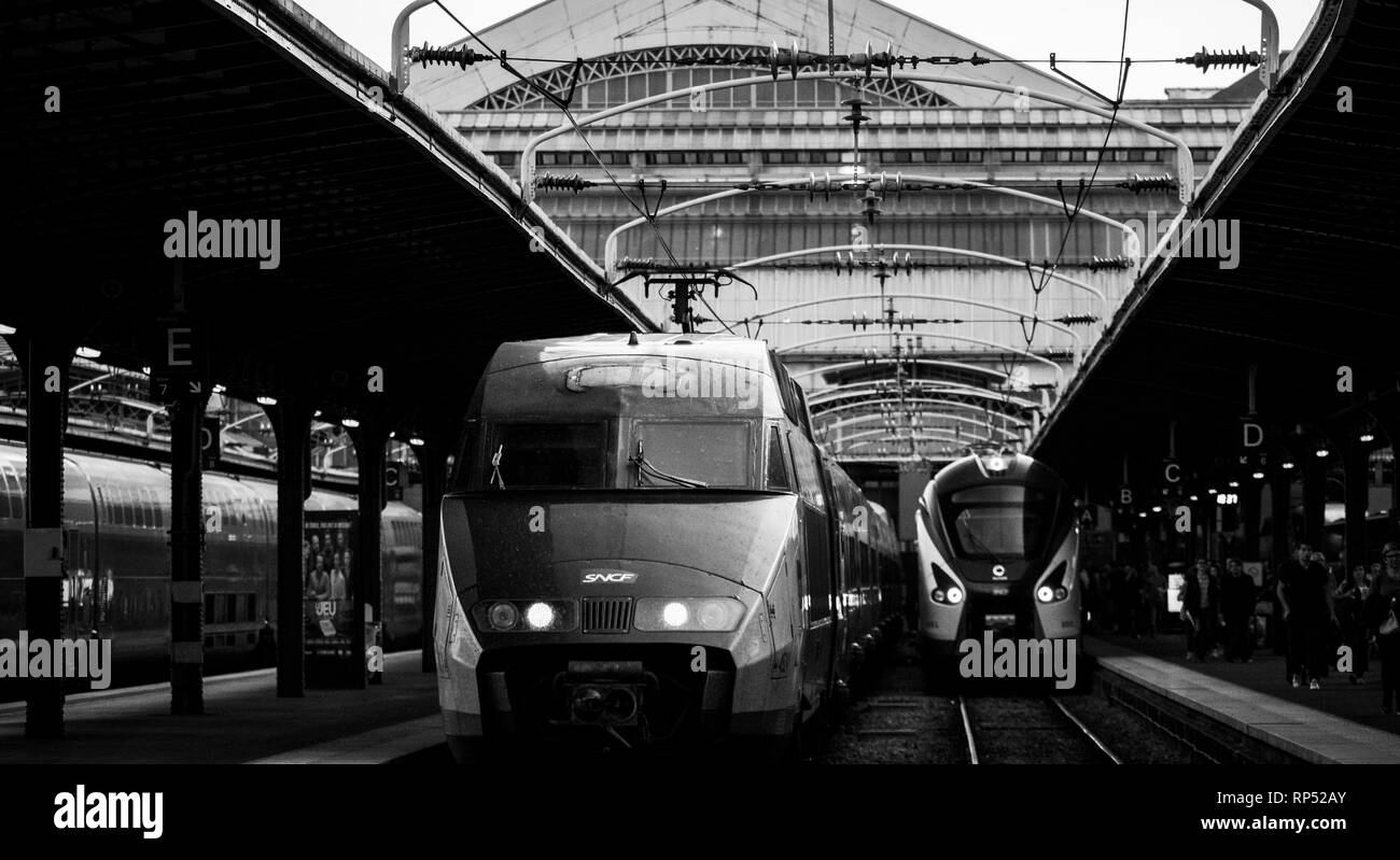 Terminal de tramway Black and White Stock Photos & Images - Alamy