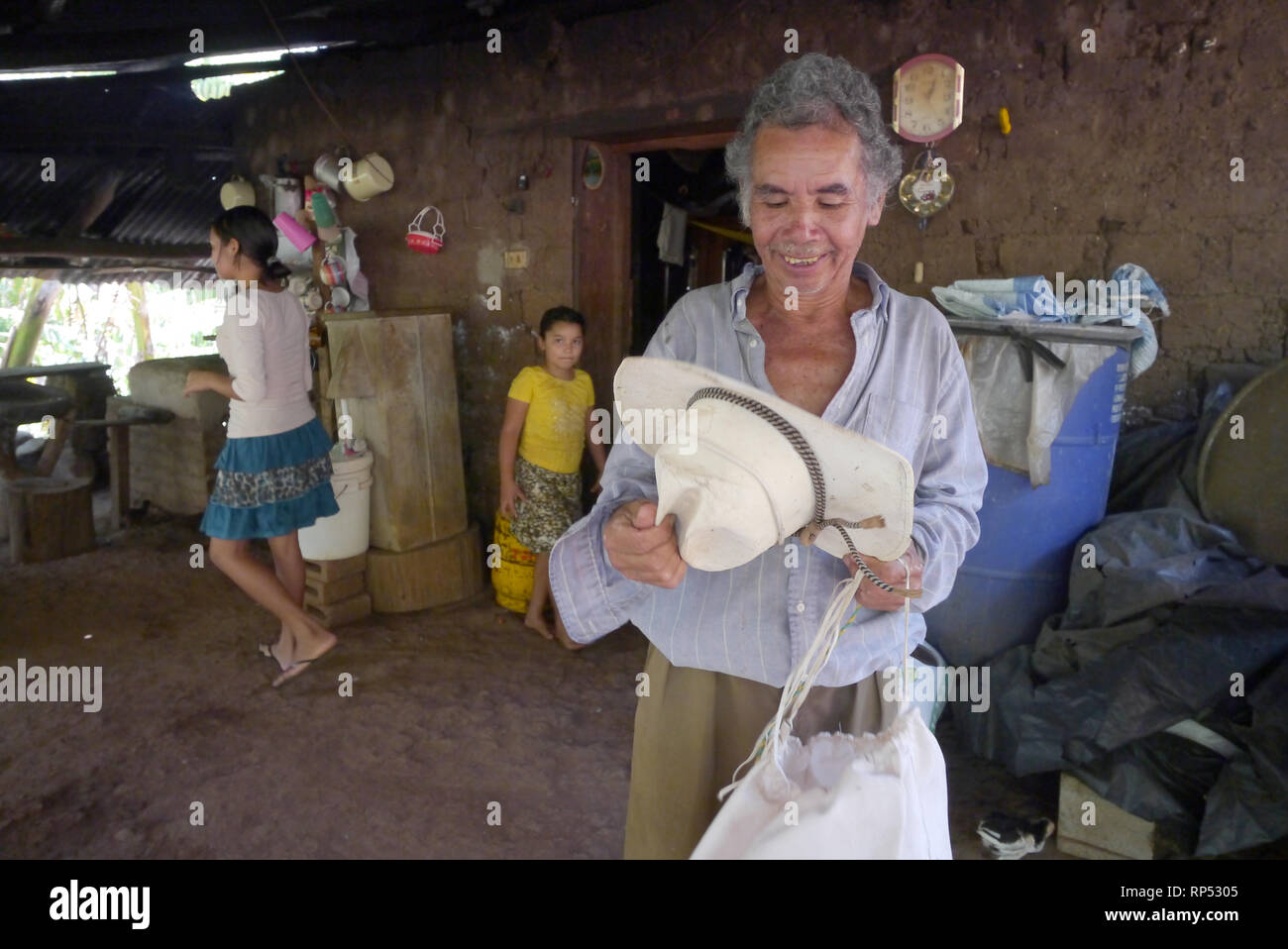 El Salvador Projects of JDS in Jujutla, community of Oja de Sal. In the ...