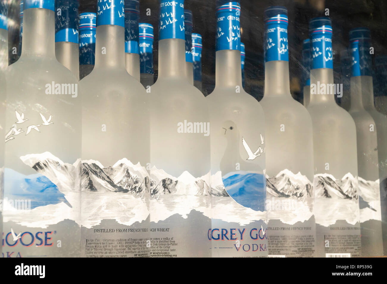 Drinking grey goose vodka hi-res stock photography and images - Alamy