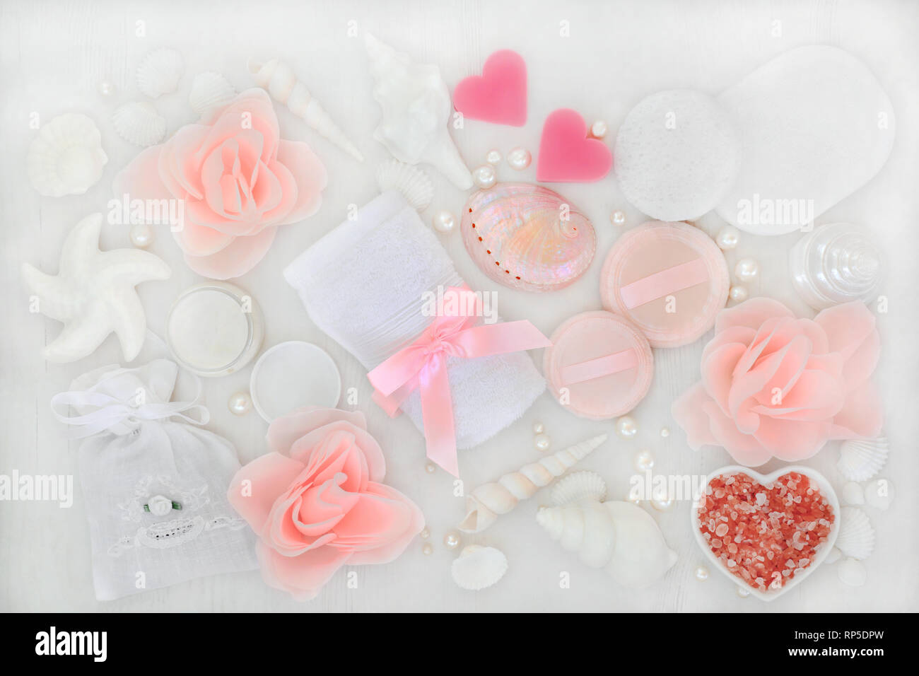 Body puffs hi-res stock photography and images - Alamy