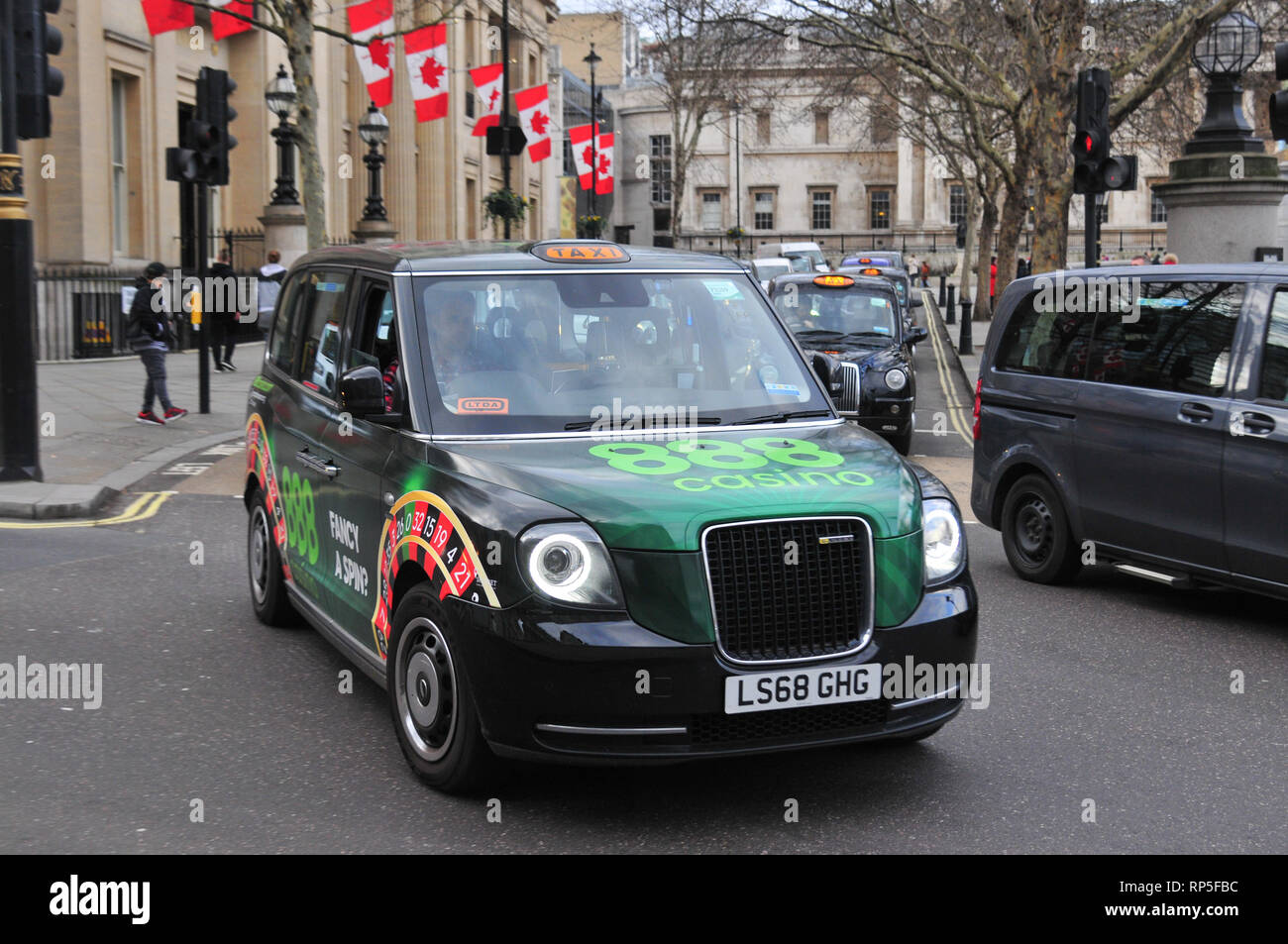 Uber black cab hi-res stock photography and images - Alamy
