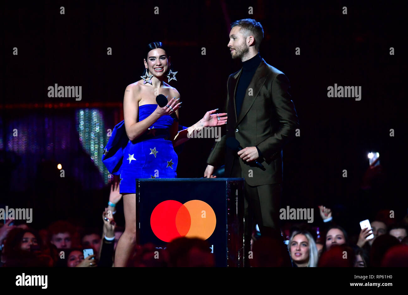Calvin harris accept award hi-res stock photography and images - Alamy