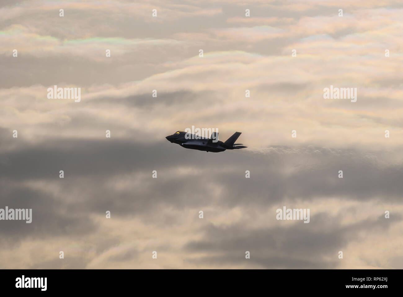 Fighter jet take off hi-res stock photography and images - Alamy