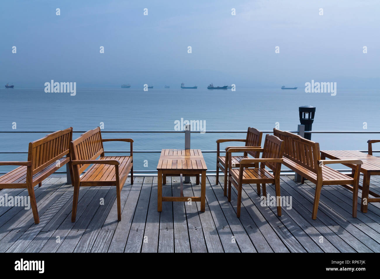 Cafe horizontal hi-res stock photography and images - Alamy