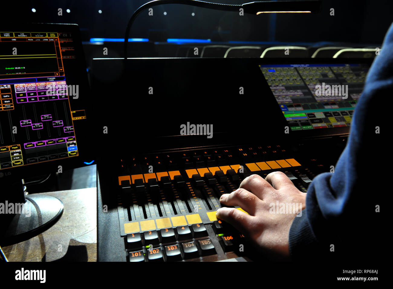 Light engineer hi-res stock photography and images - Alamy