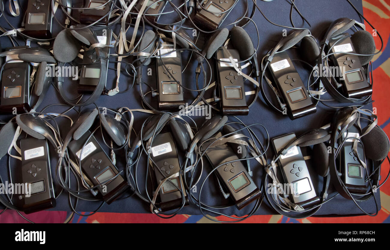 headphones used for simultaneous translation equipment simultaneous ...