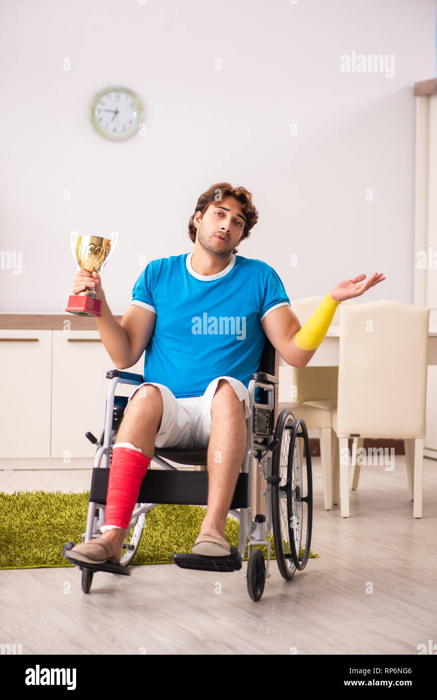 Injured man recovering from his injury Stock Photo - Alamy