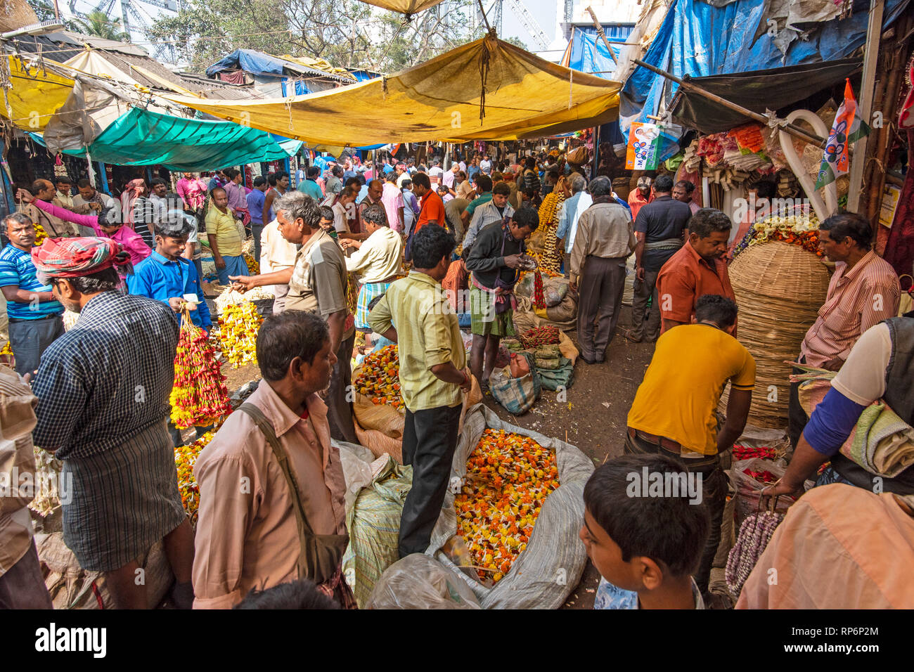 Indian market sellers hi-res stock photography and images - Alamy