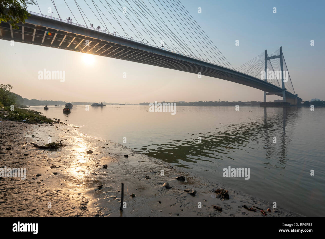 Vidyasagar setu kolkata hi-res stock photography and images - Alamy