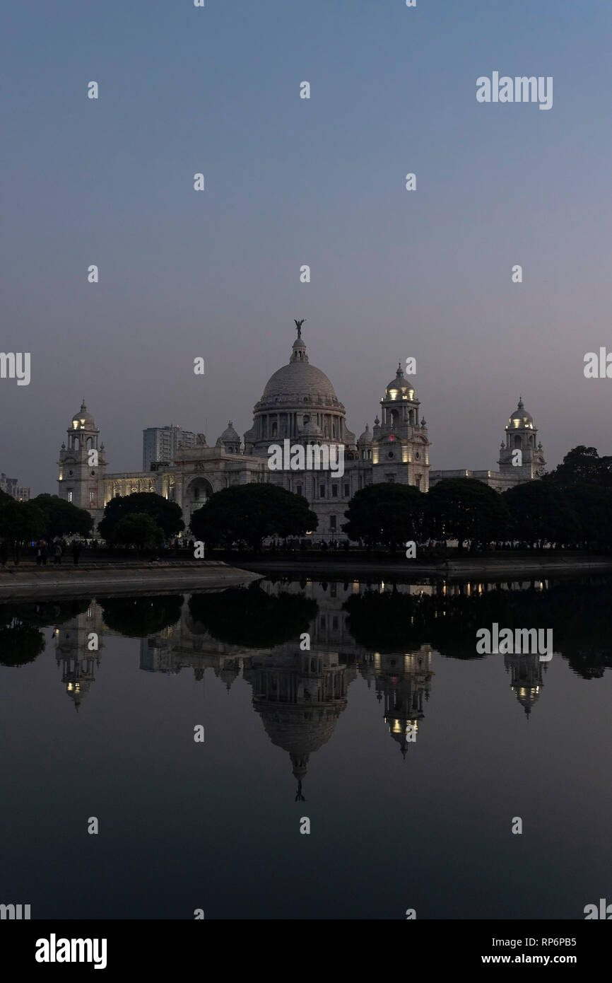 Victoria memorial kolkata night view hi-res stock photography and ...