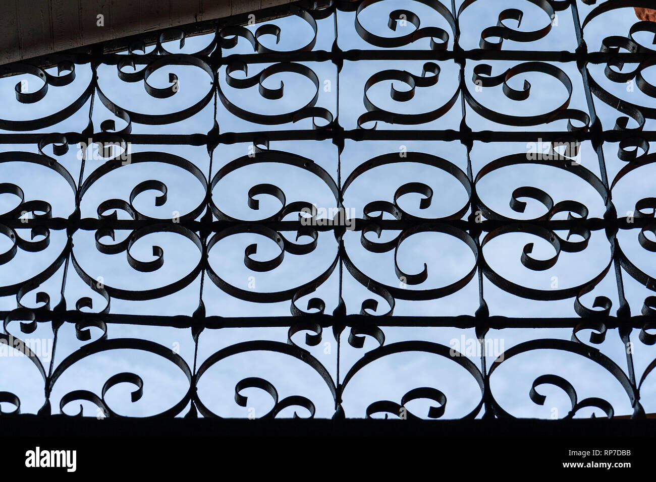 Scrollwork hi-res stock photography and images - Alamy
