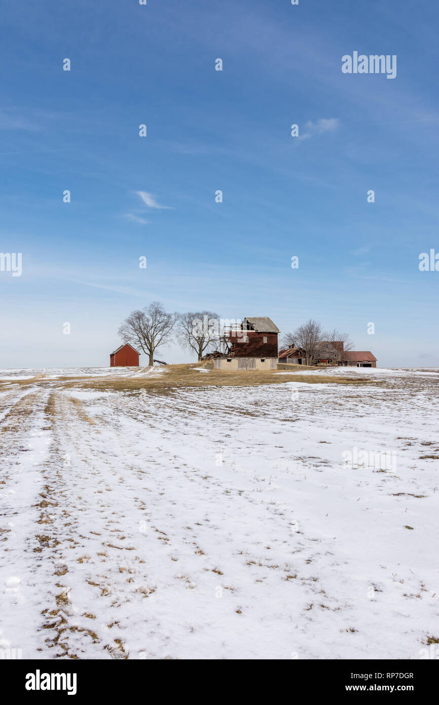 Abandoned midwest hi-res stock photography and images - Alamy