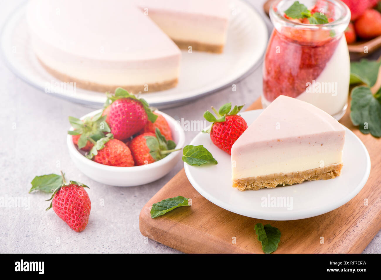 Delicious and nutritious handmade strawberry no bake frozen gradient ...