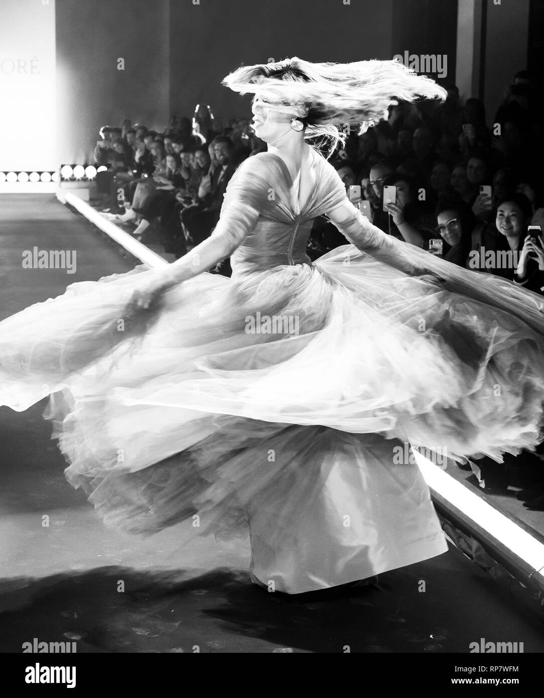 Fashion catwalk 2019 Black and White Stock Photos & Images - Alamy