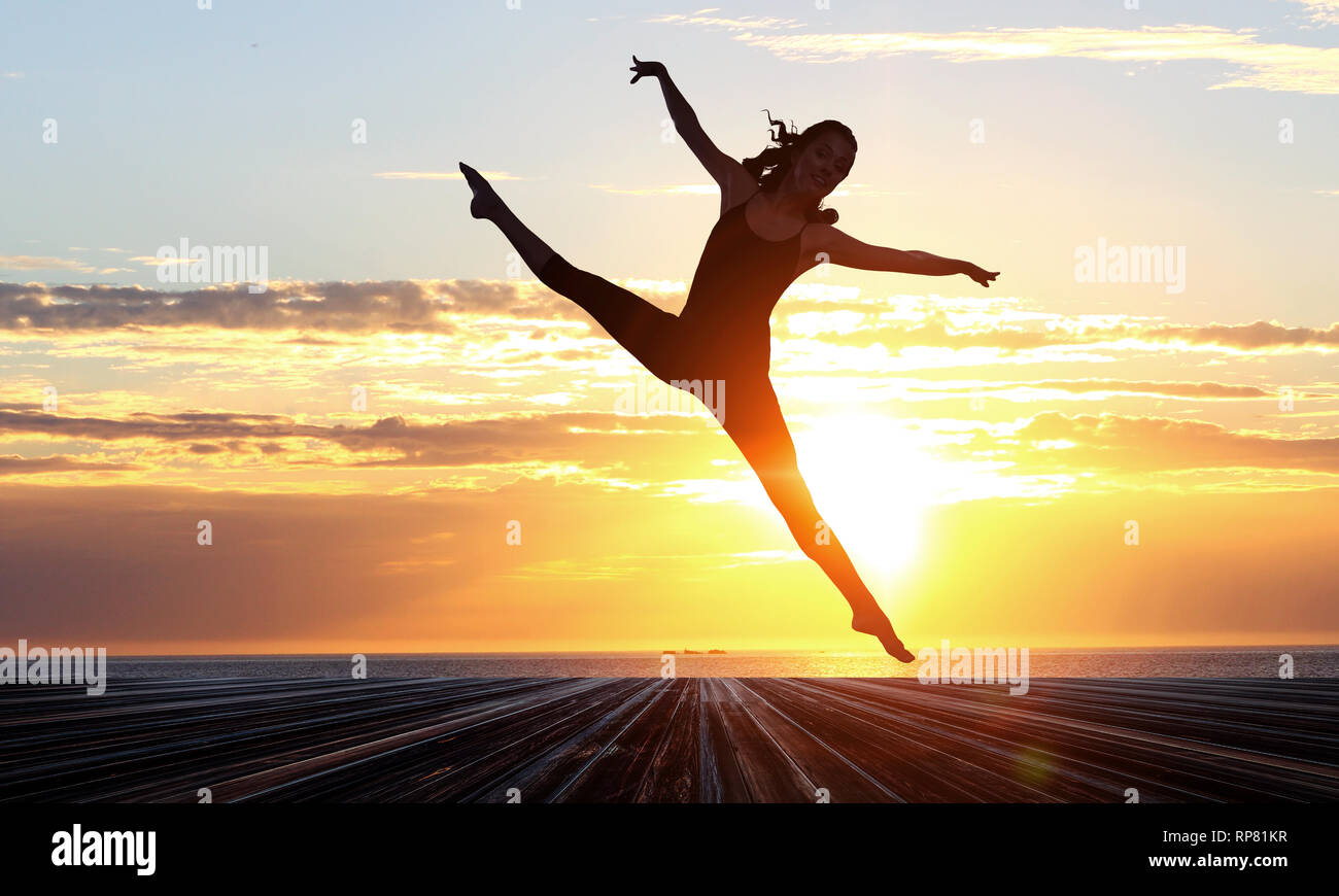 Gymnastics leap hi-res stock photography and images - Alamy