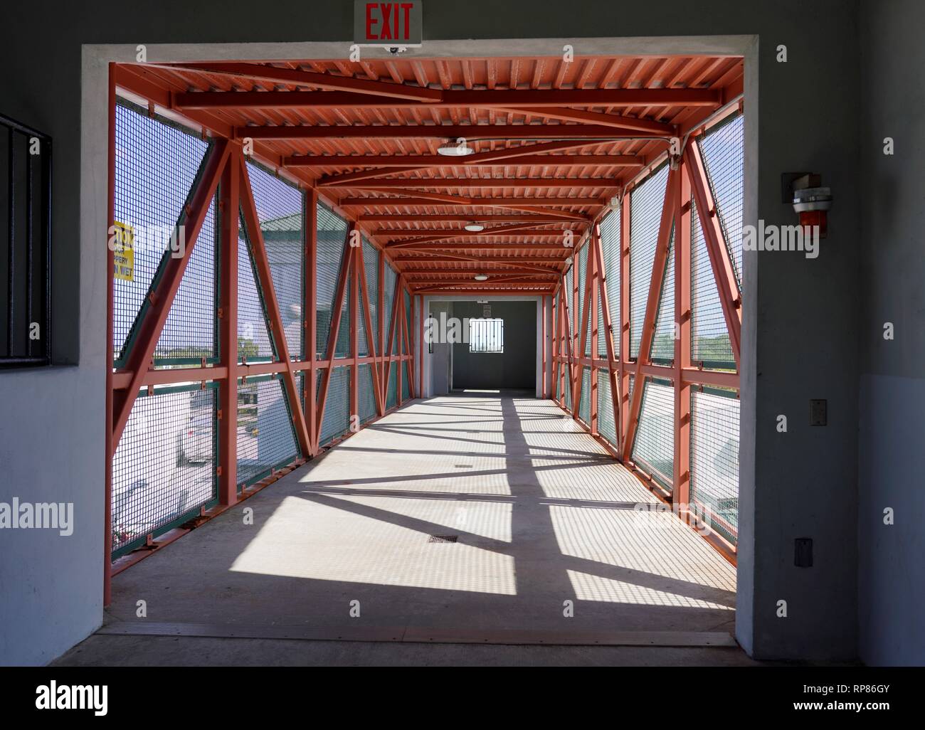 Florida tri rail hi-res stock photography and images - Alamy