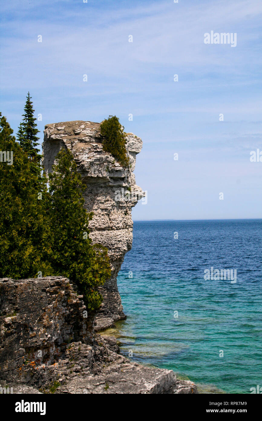 Flower Pot Island in the Bruce Peninsula, Ontario Stock Photo - Alamy