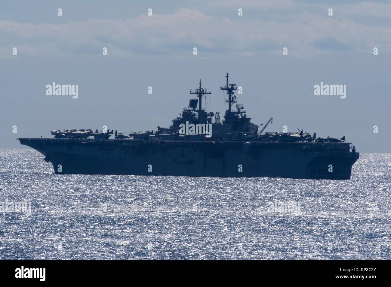 Amphibious assault ship uss boxer lhd 4 hi-res stock photography and ...