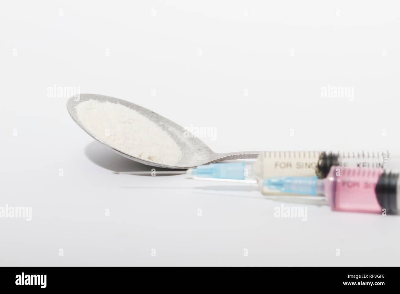 Needles and medicines, injection medicine Stock Photo - Alamy
