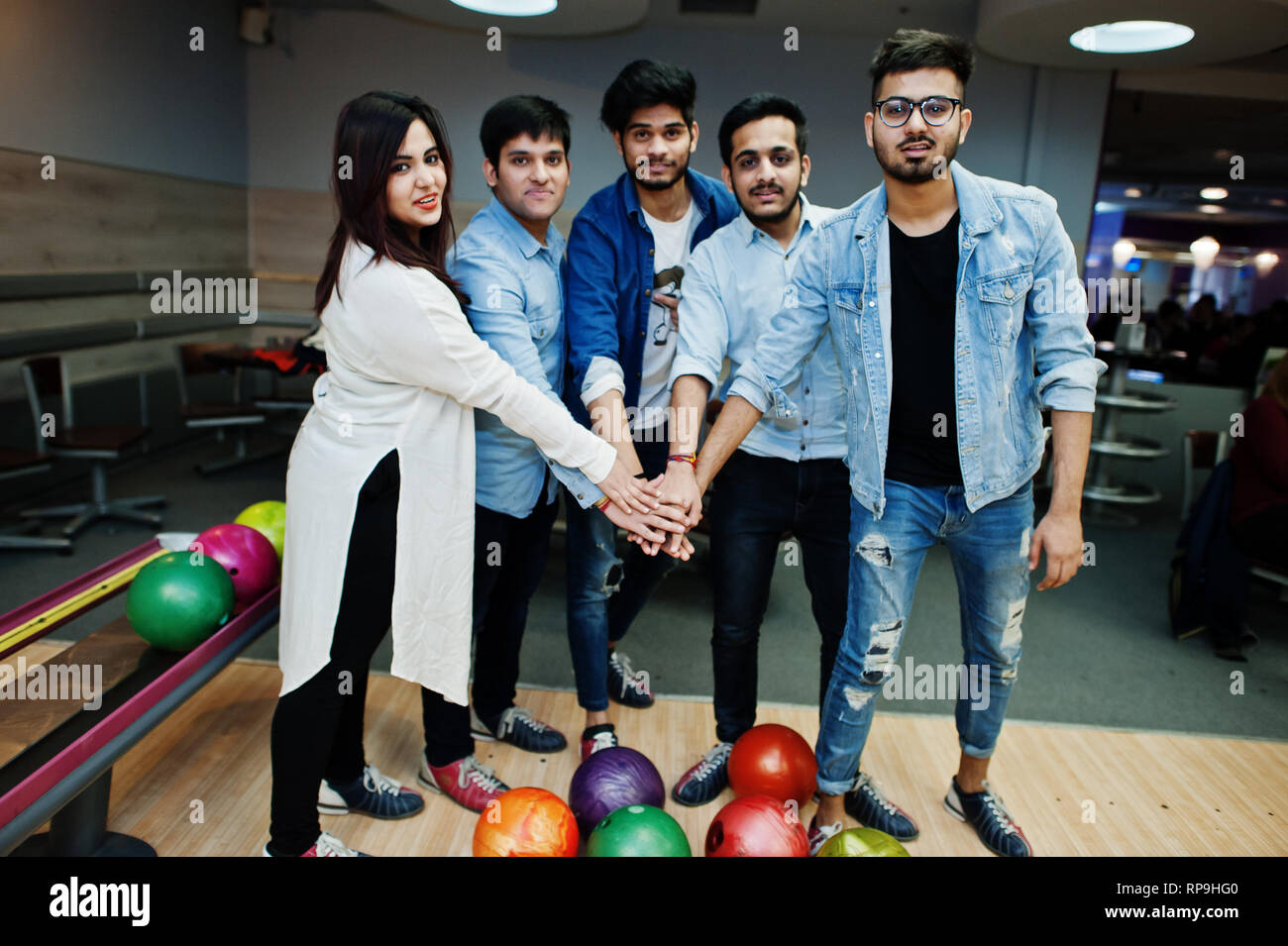 (south asia ) (people together unity) hi-res stock photography and ...