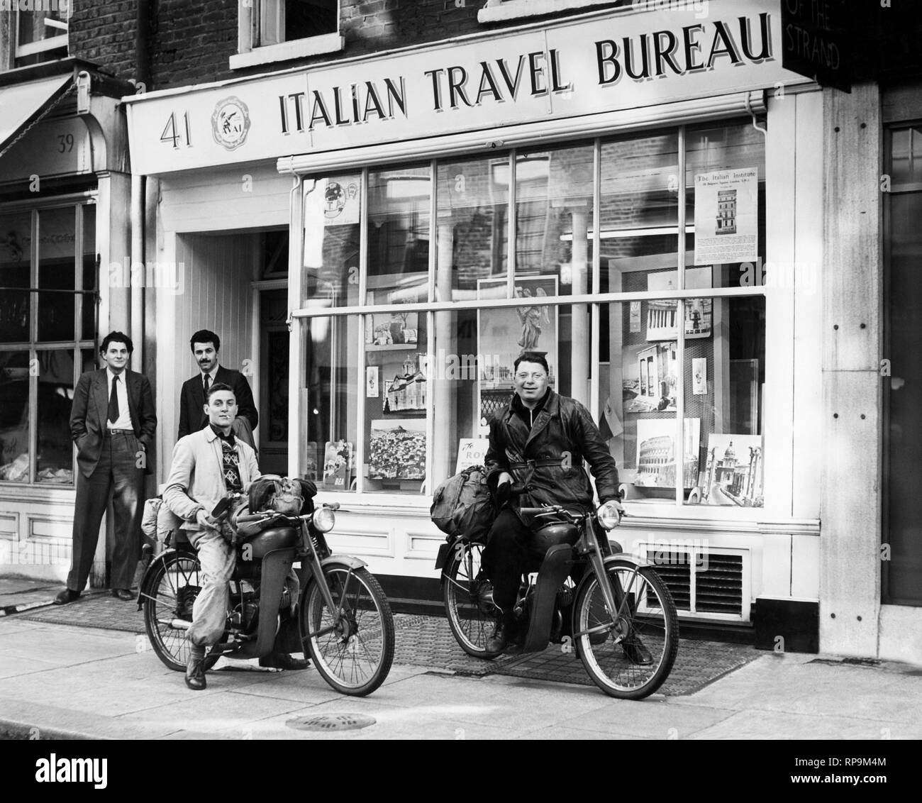Uk 1950 Black and White Stock Photos & Images - Alamy