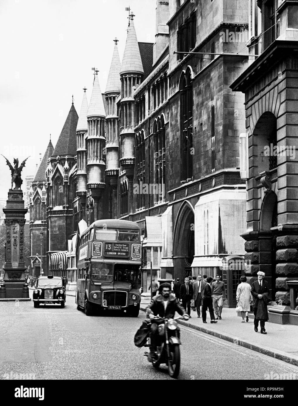 London city street 70s hi-res stock photography and images - Alamy