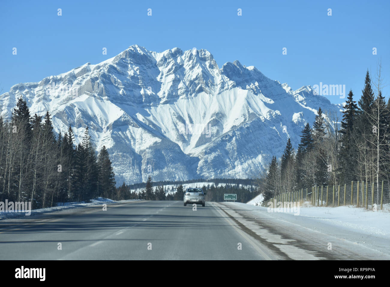 Trans canada highway winter hi-res stock photography and images - Alamy
