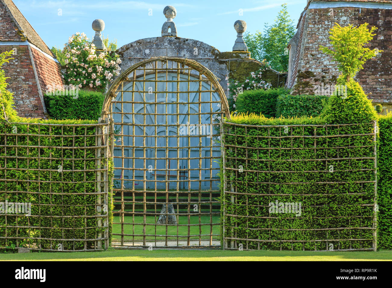 Monastery garden hi-res stock photography and images - Alamy